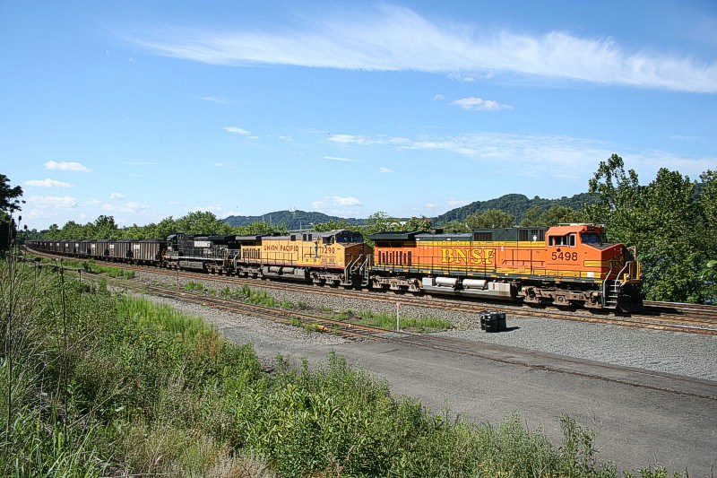 BNSF 5498